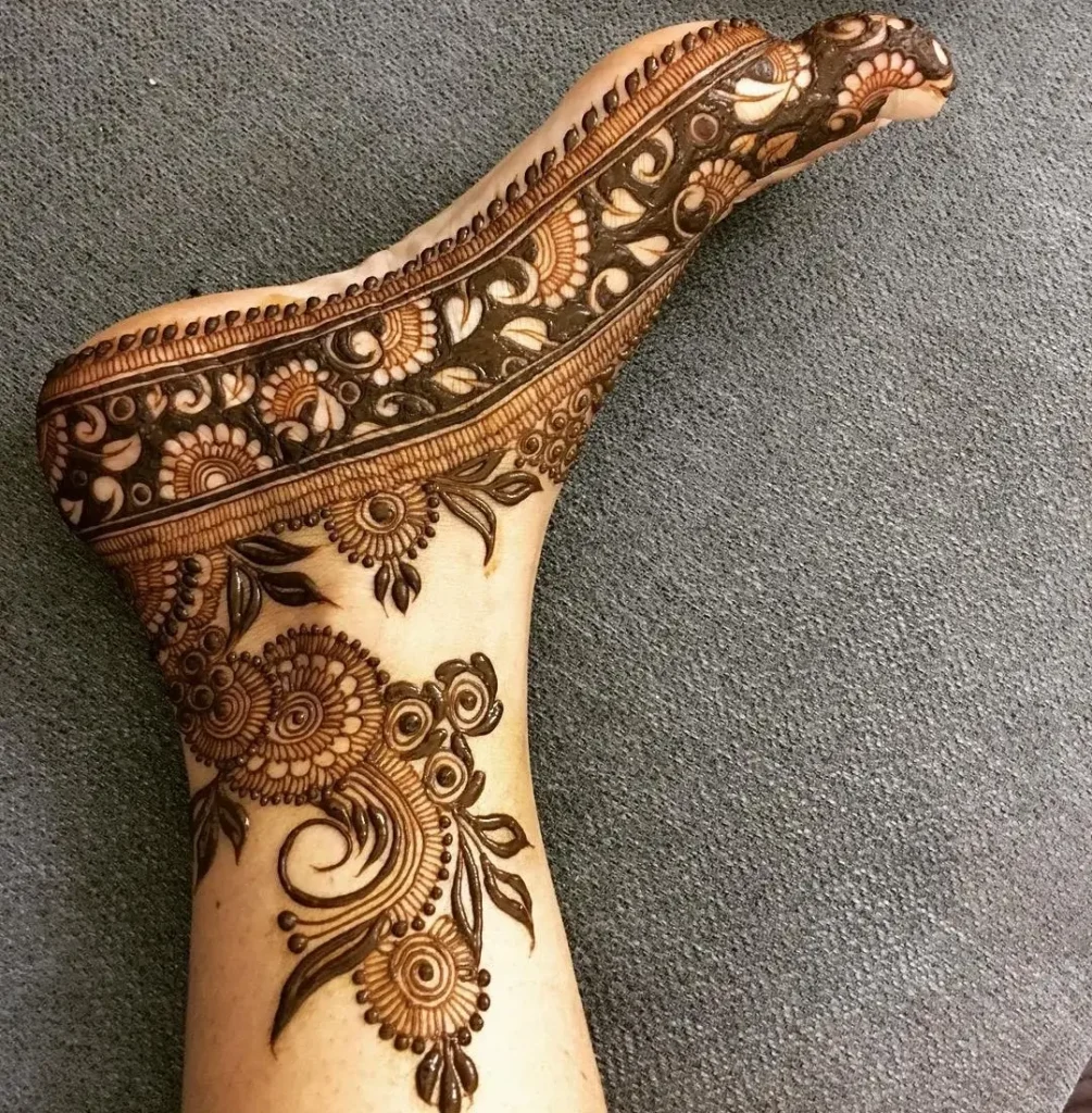 70+ Stylish Leg Mehndi Designs: Easy & Simple Images 2026