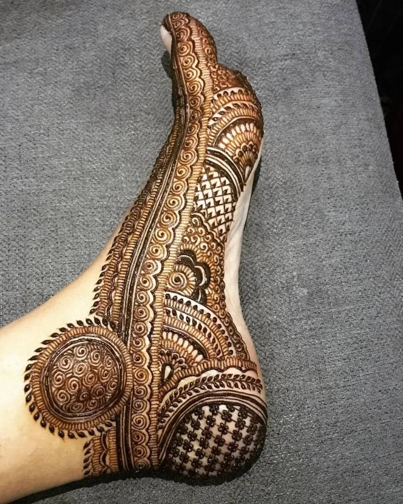 70+ Stylish Leg Mehndi Designs: Easy & Simple Images 2026